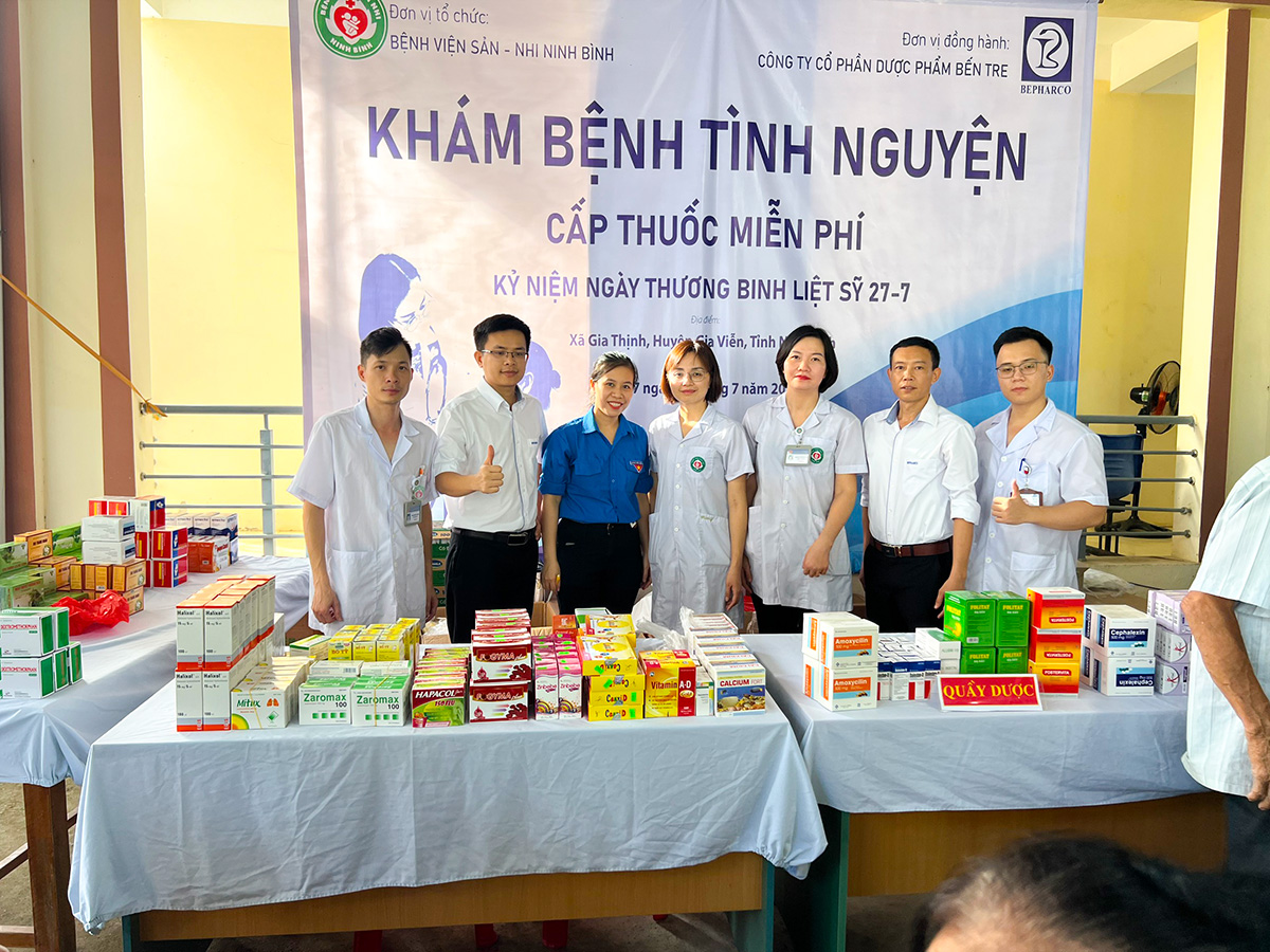 Chương trình khám bệnh tình nguyện, cấp phát thuốc miễn phí tại Ninh ...